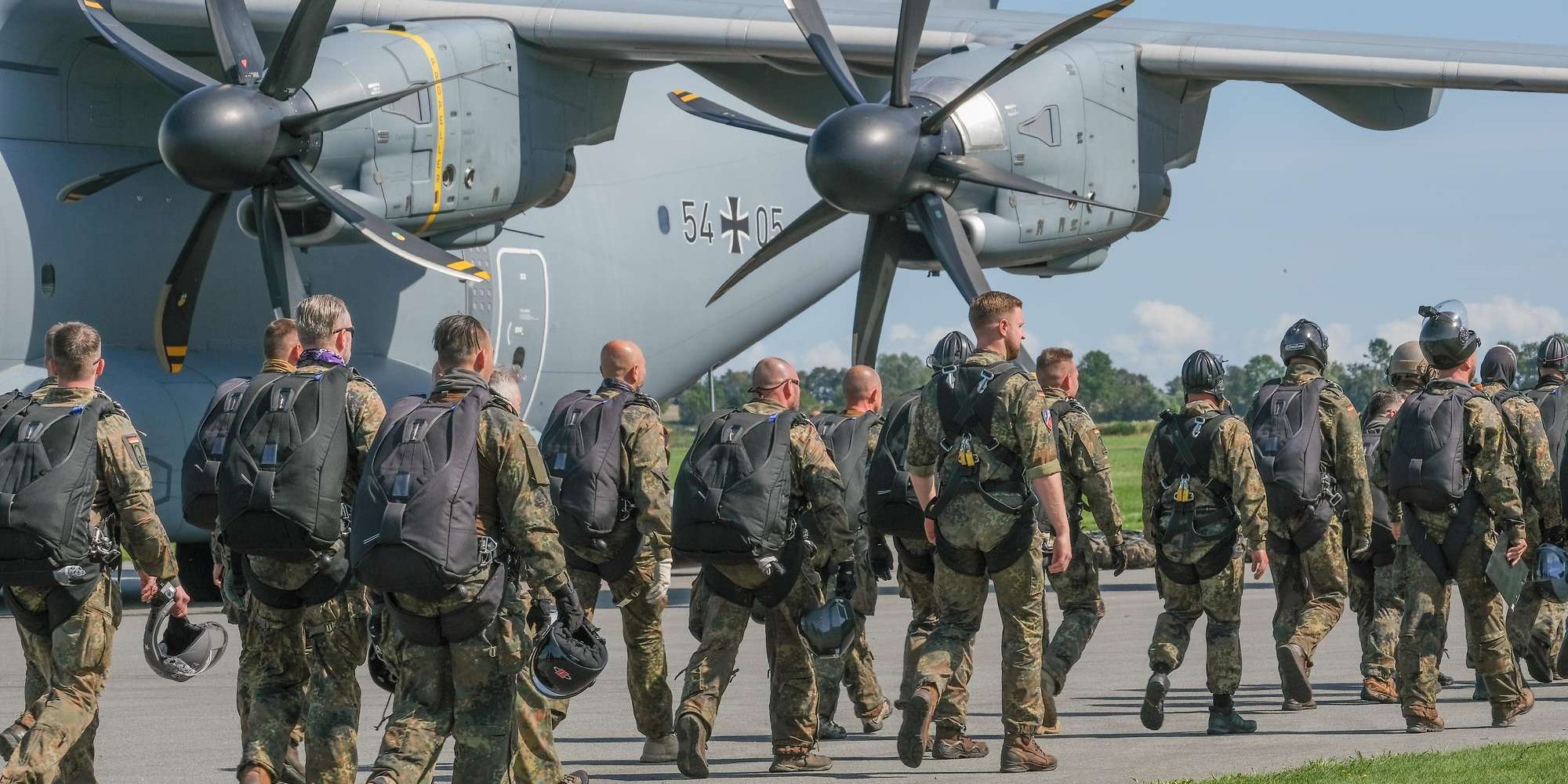 Paratroopers train over the Baltic Sea - Berlin Security Conference